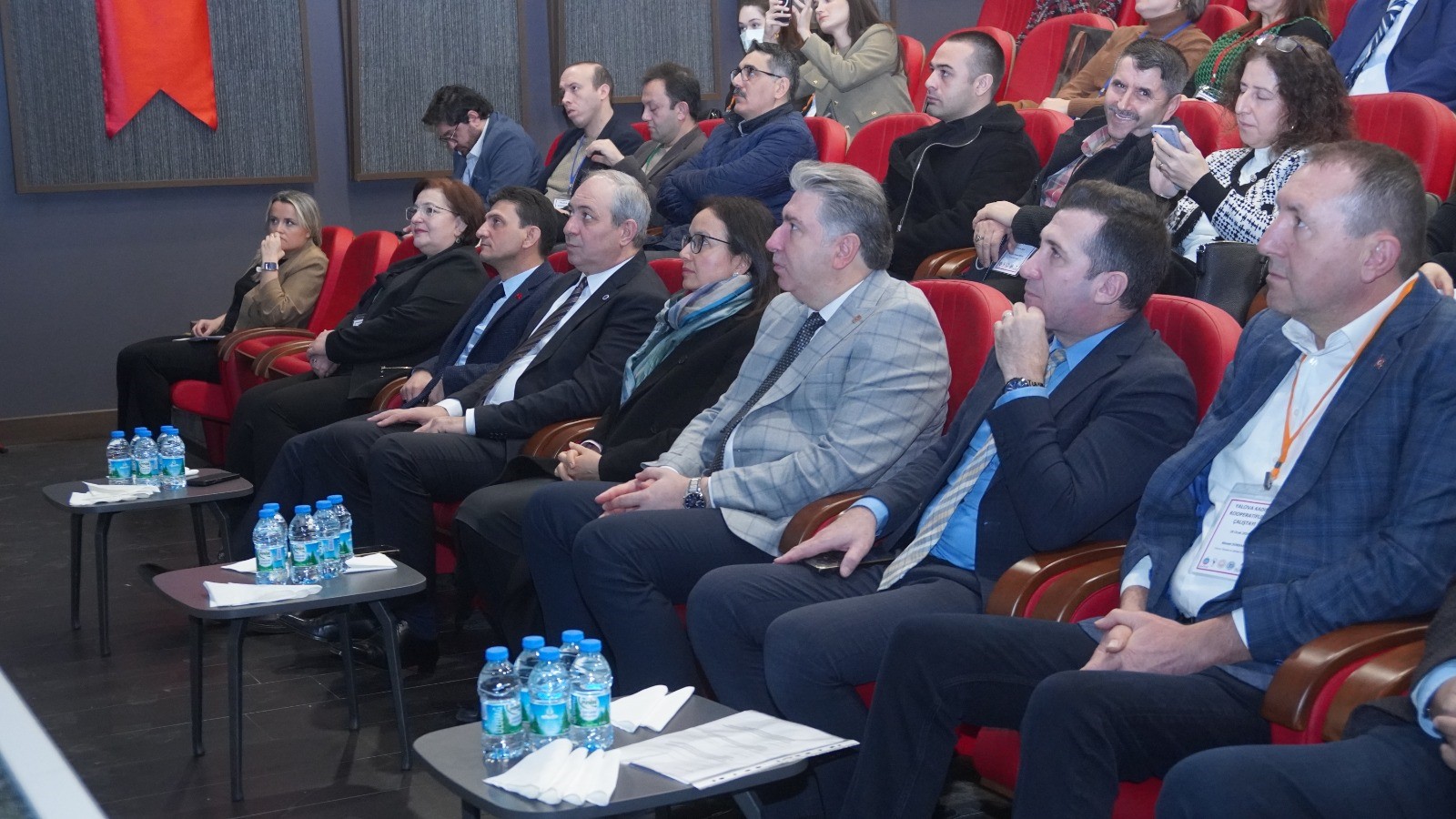 YALOVA KADIN KOOPERATİFLERİ ÇALIŞTAYI DÜZENLENDİ - Yalova Çizgi ... YALOVA KADIN KOOPERATİFLERİ ÇALIŞTAYI DÜZENLENDİ - Yalova Çizgi ...